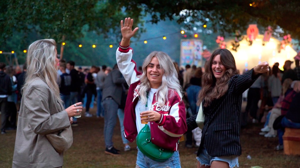 Double Trouble (2022) – Fluoniavision